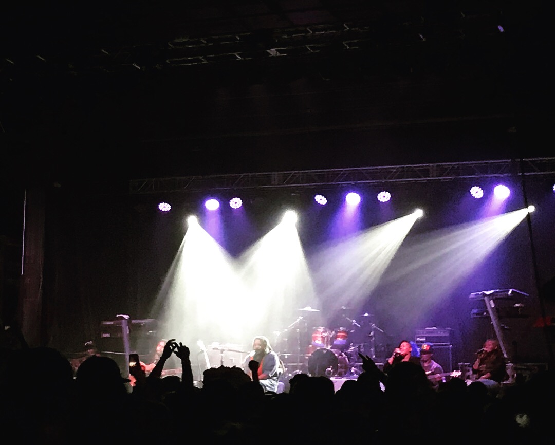 Marley fans get rare acoustic set after electrical mishap - The Sentinel