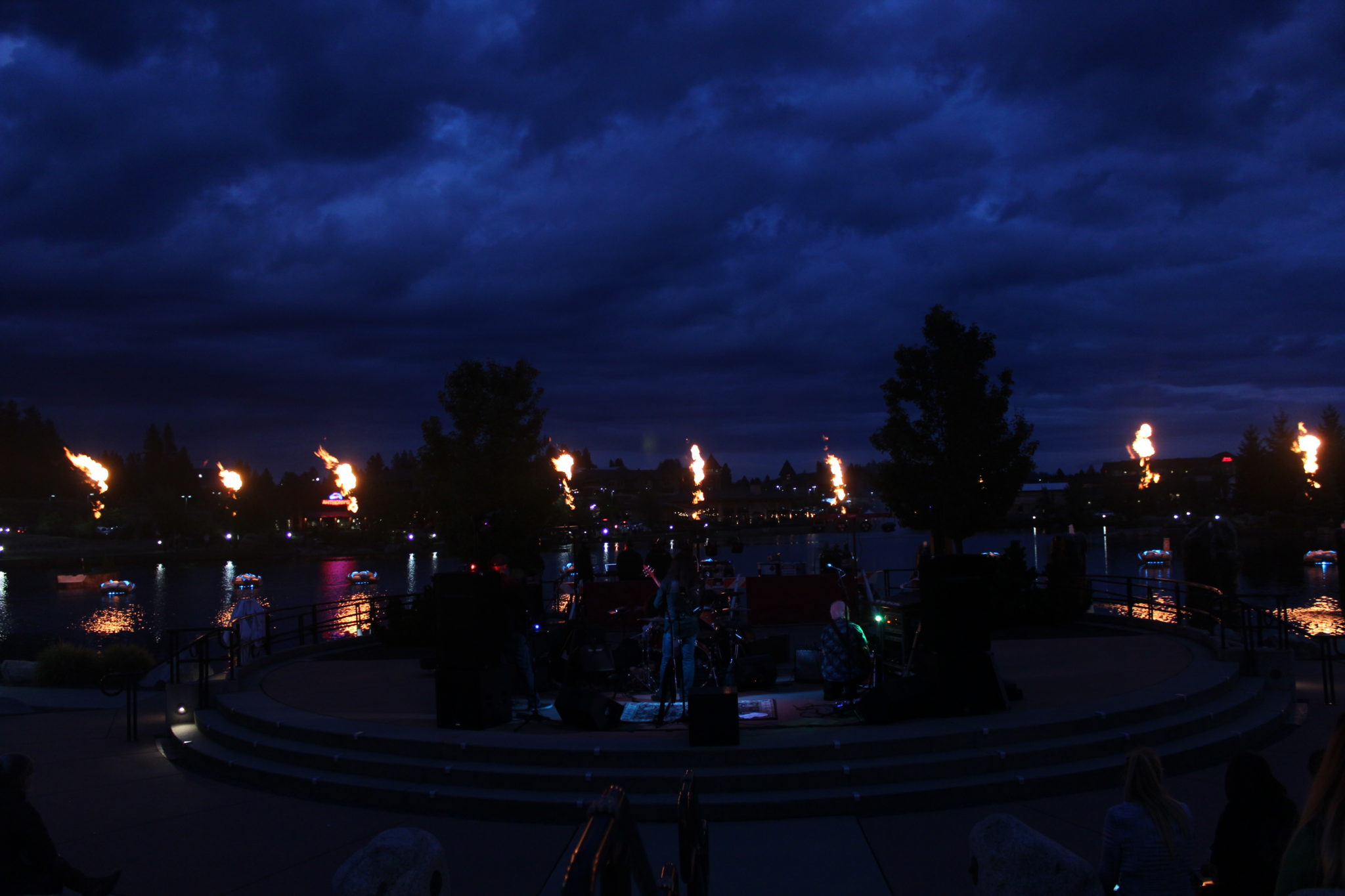 Riverstone Lights Up for its 20th Anniversary - The Sentinel